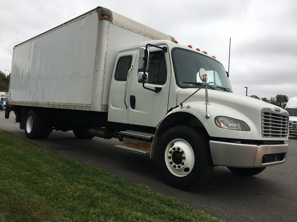2013 FREIGHTLINER M2106 BOX VAN TRUCK FOR SALE #2641