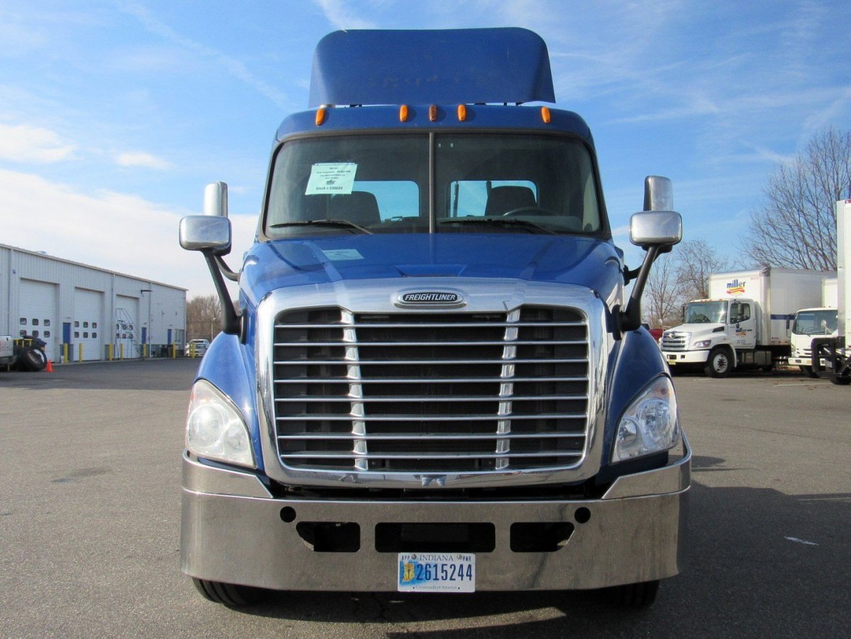 2013 FREIGHTLINER CASCADIA SINGLE AXLE DAYCAB FOR SALE #3303