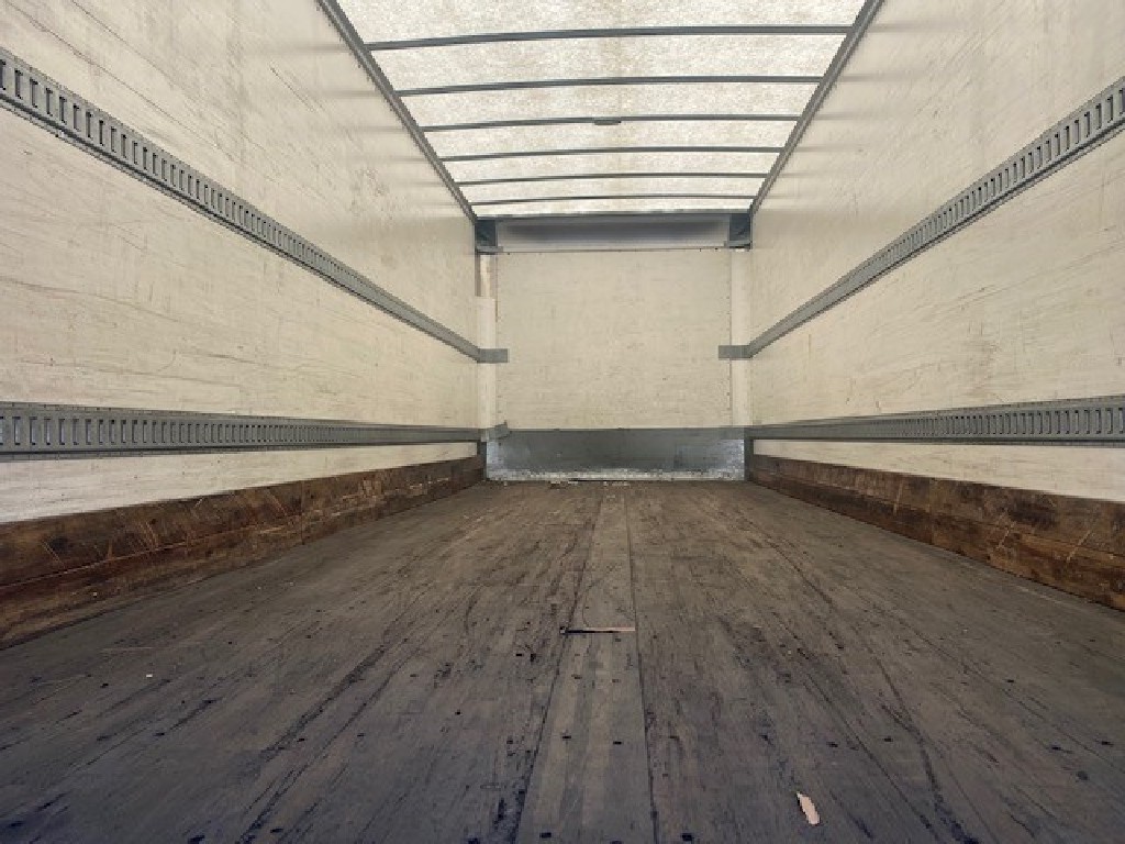 2018 FREIGHTLINER M2106 BOX VAN TRUCK FOR SALE #4065