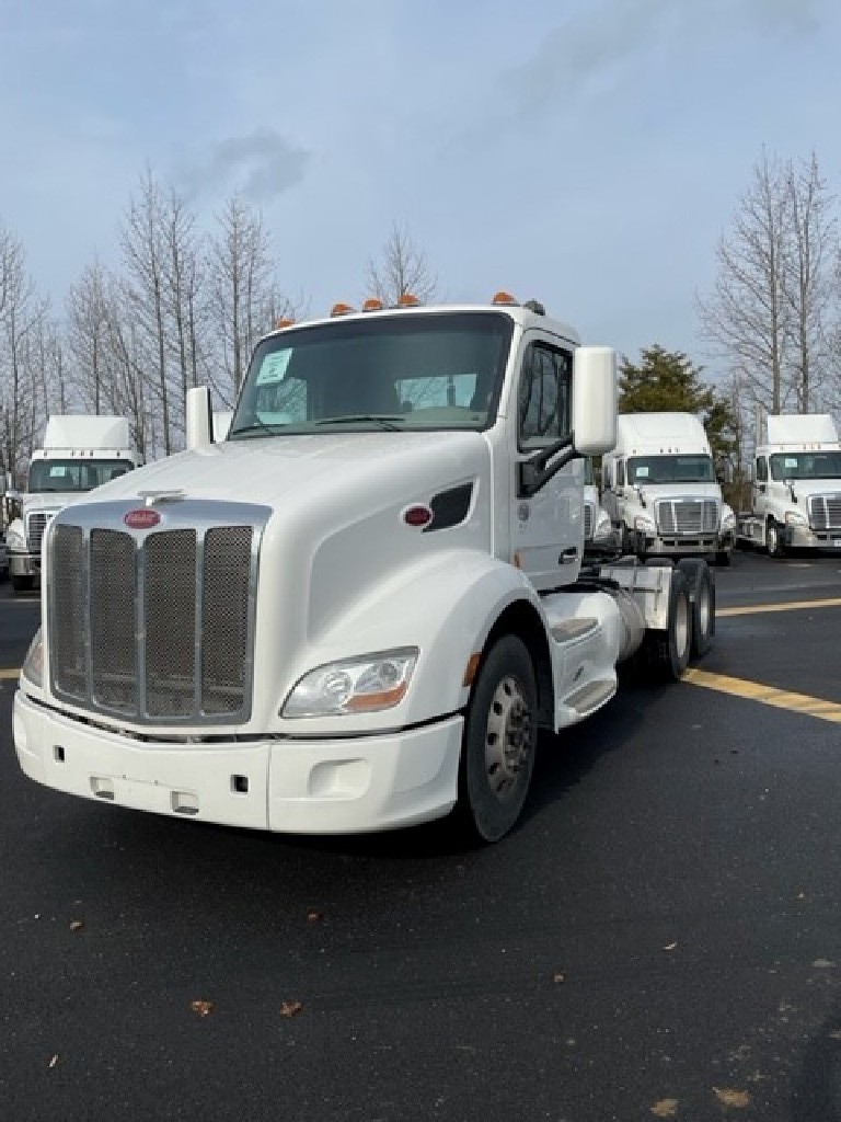 2018 PETERBILT 579 TANDEM AXLE DAYCAB FOR SALE #4208