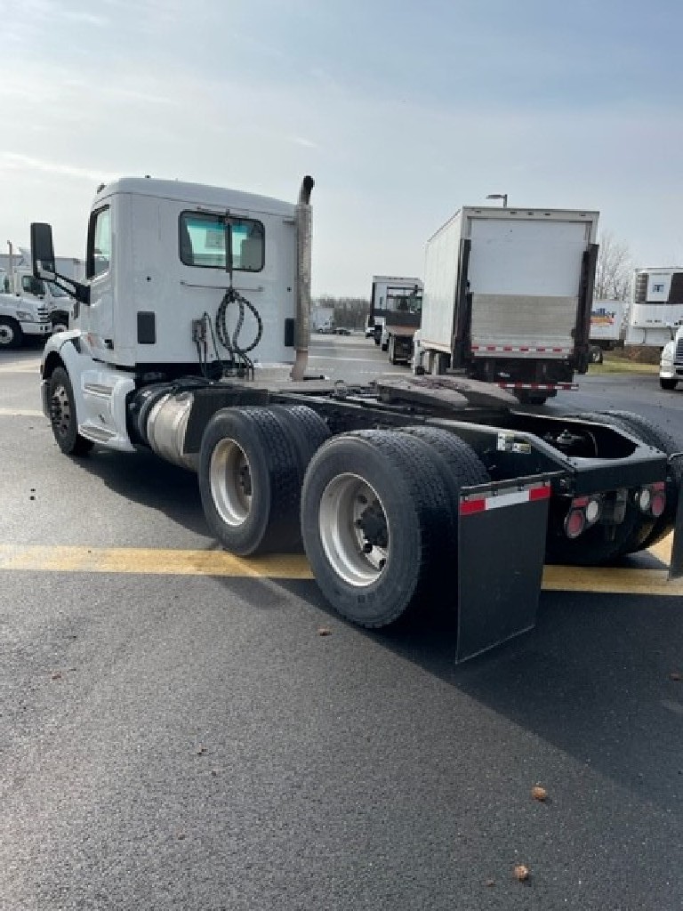 2018 PETERBILT 579 TANDEM AXLE DAYCAB FOR SALE #4210