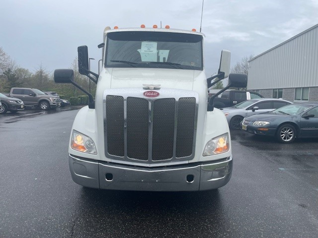 2015 PETERBILT 579 TANDEM AXLE DAYCAB FOR SALE #4811