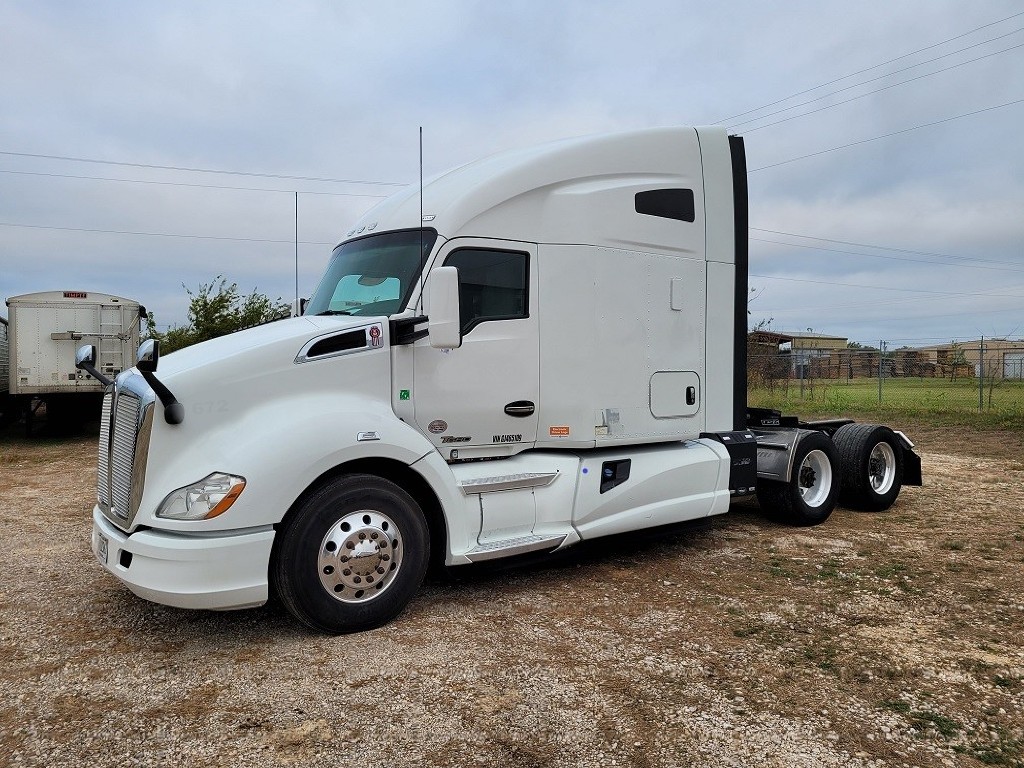 2016 KENWORTH T680 T/A TAG AXLE SLEEPER FOR SALE #12015