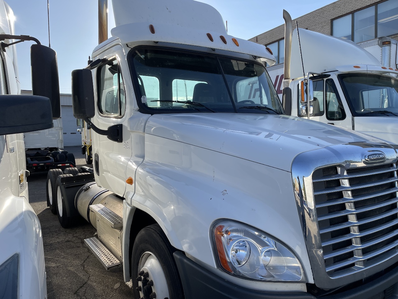 2014 FREIGHTLINER CASCADIA TANDEM AXLE DAYCAB FOR SALE #16538