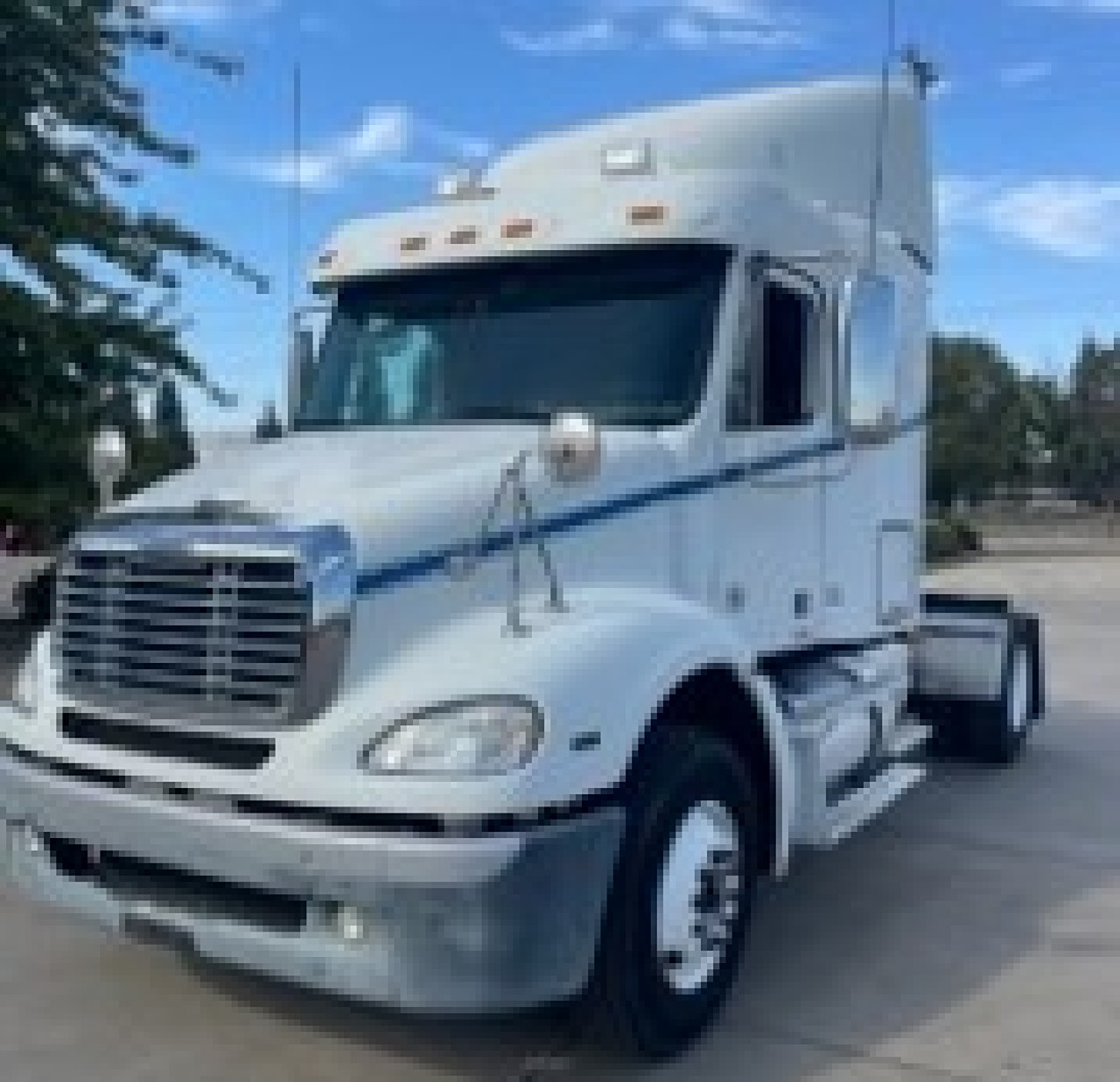 2010 FREIGHTLINER COLUMBIA SINGLE AXLE SLEEPER FOR SALE #16687
