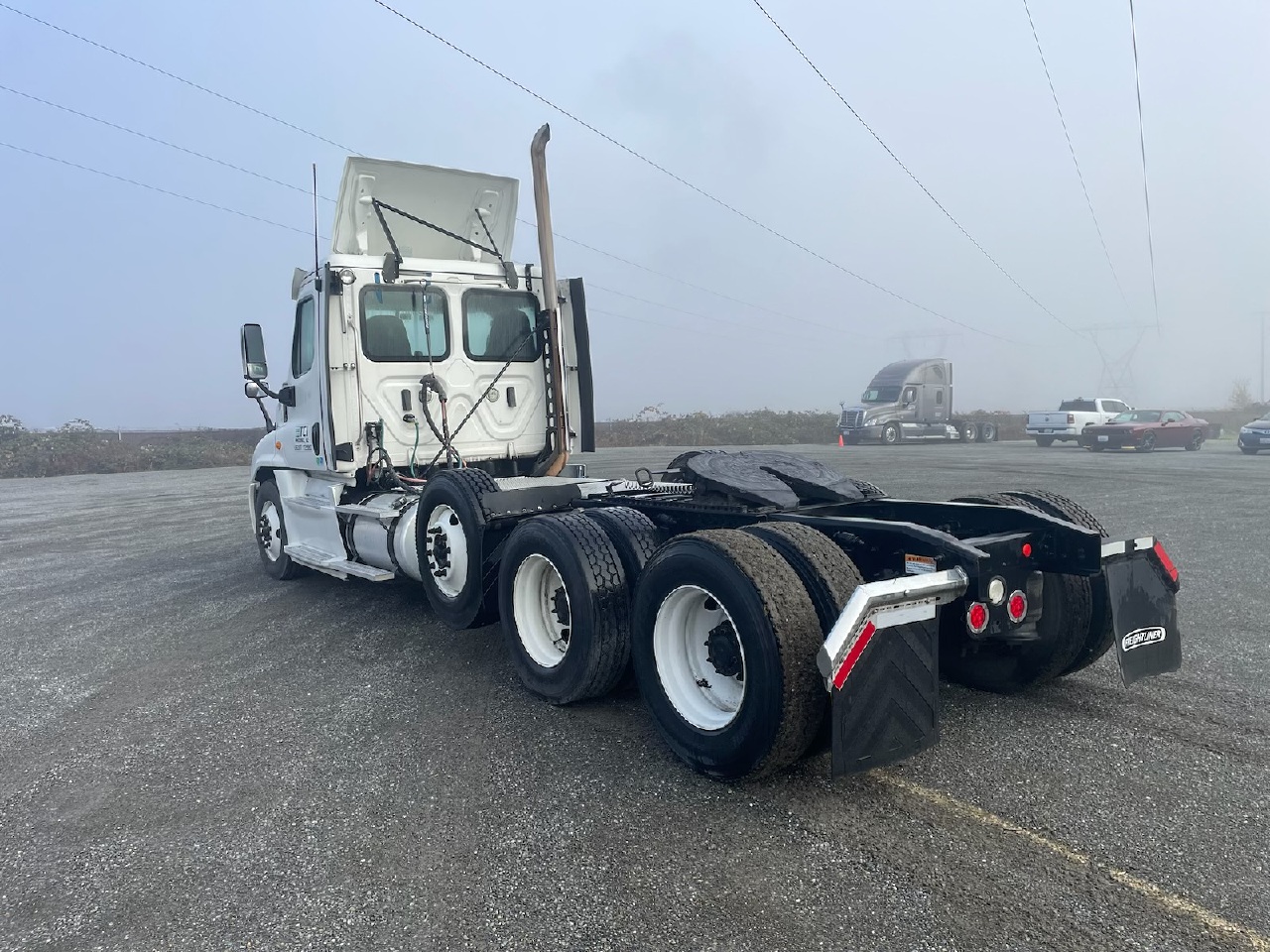 2018 FREIGHTLINER CASCADIA 125 TRI-AXLE DAYCAB FOR SALE #16725