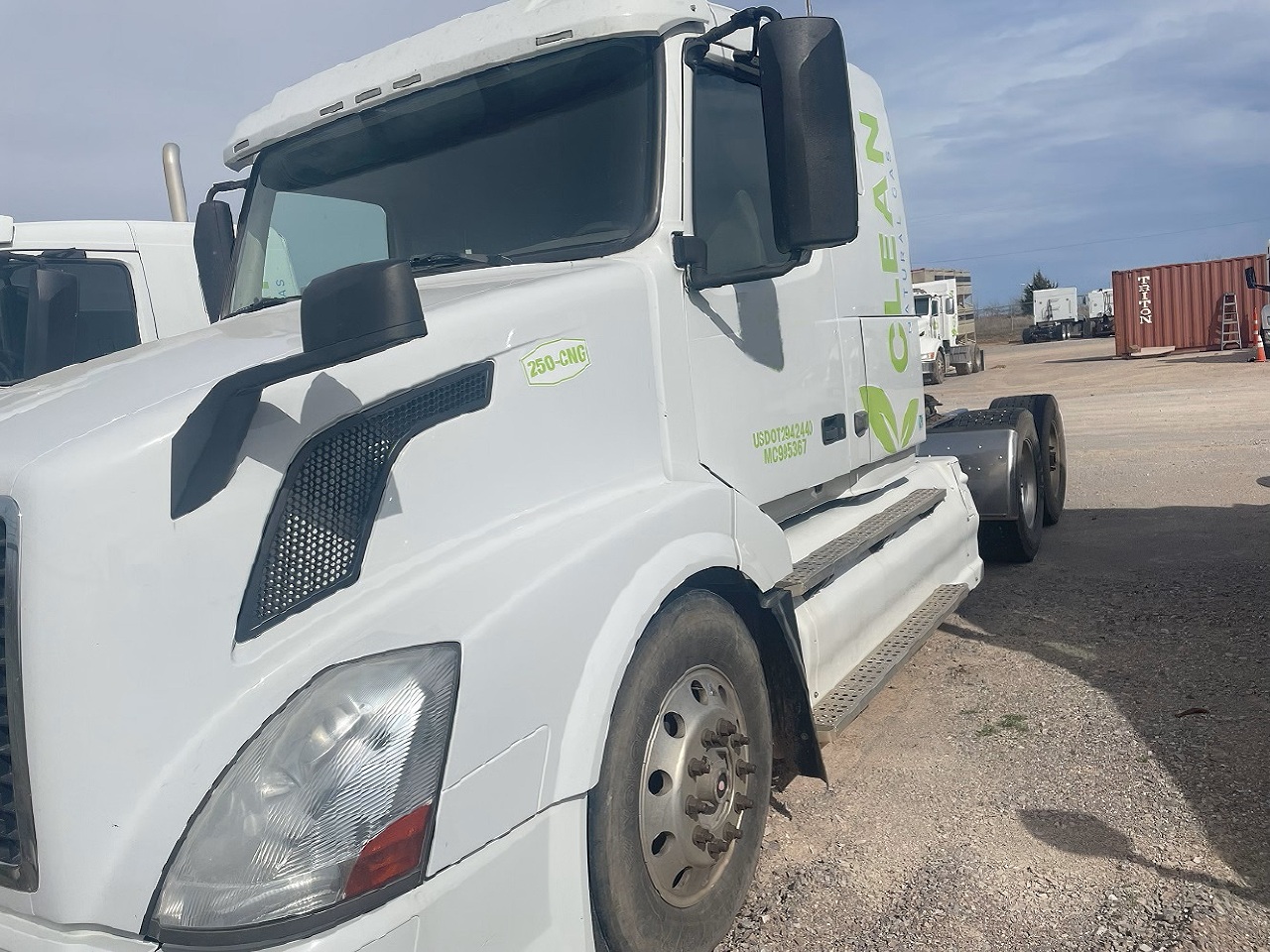 2017 VOLVO VNL62T430 TANDEM AXLE SLEEPER FOR SALE #17722