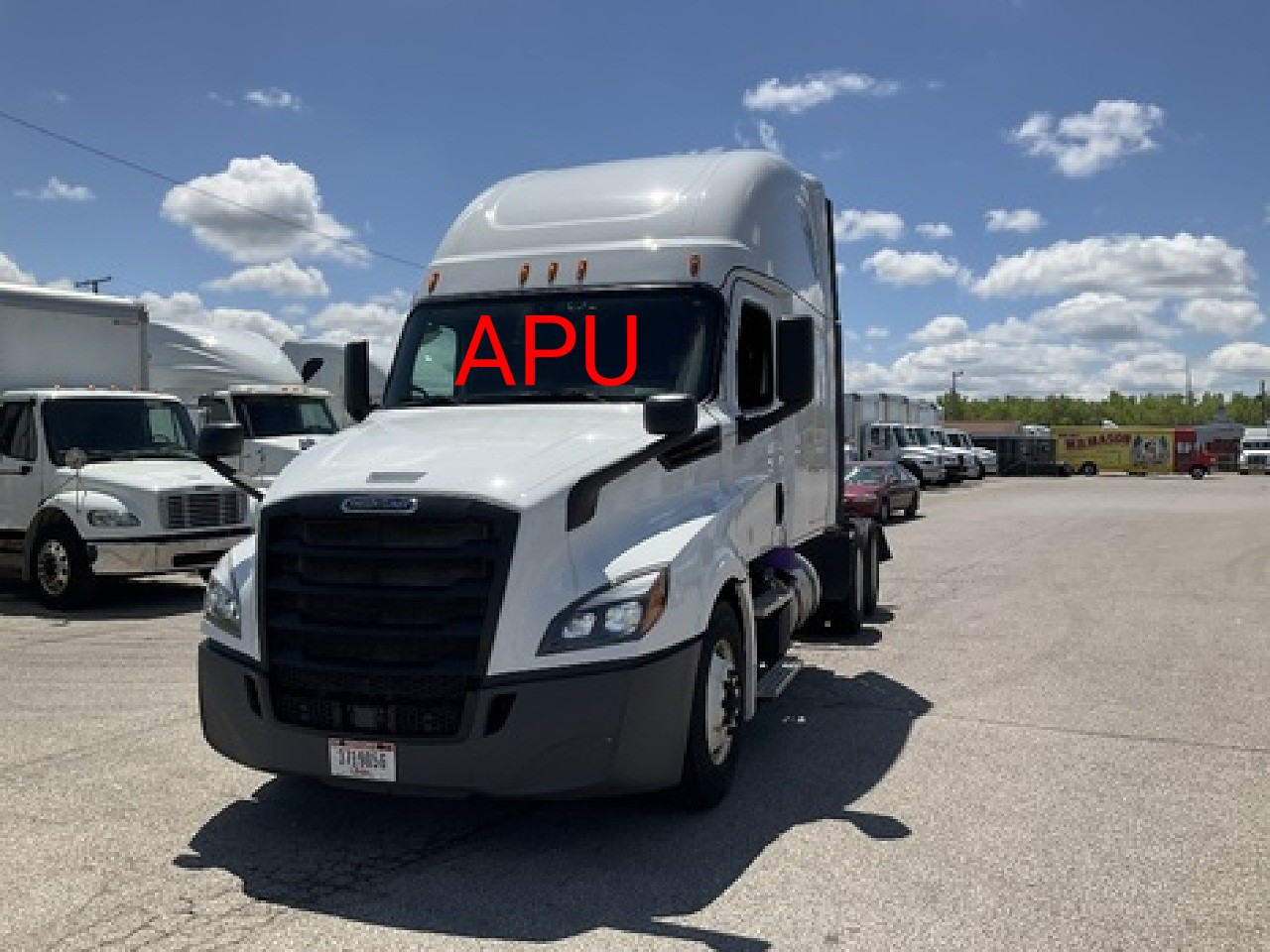 2019 FREIGHTLINER CASCADIA 126 TANDEM AXLE SLEEPER FOR SALE #18282