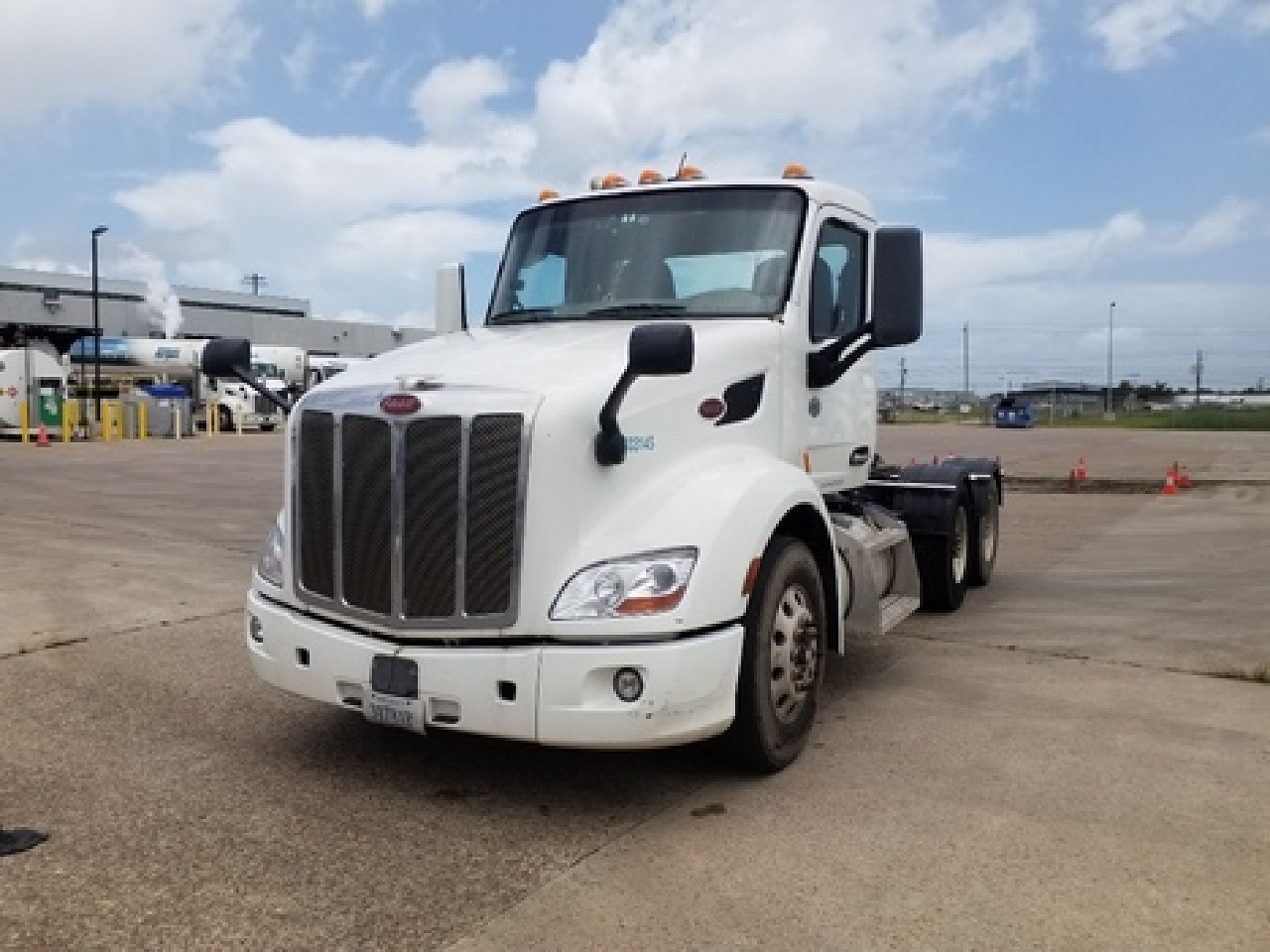 2018 PETERBILT 579 TANDEM AXLE DAYCAB FOR SALE #18401