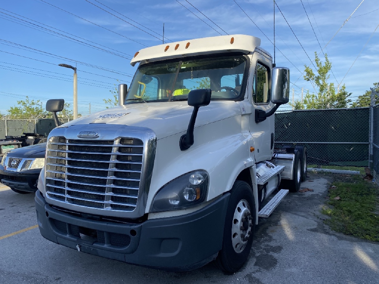 2018 FREIGHTLINER CA125DC TANDEM AXLE DAYCAB FOR SALE #18441