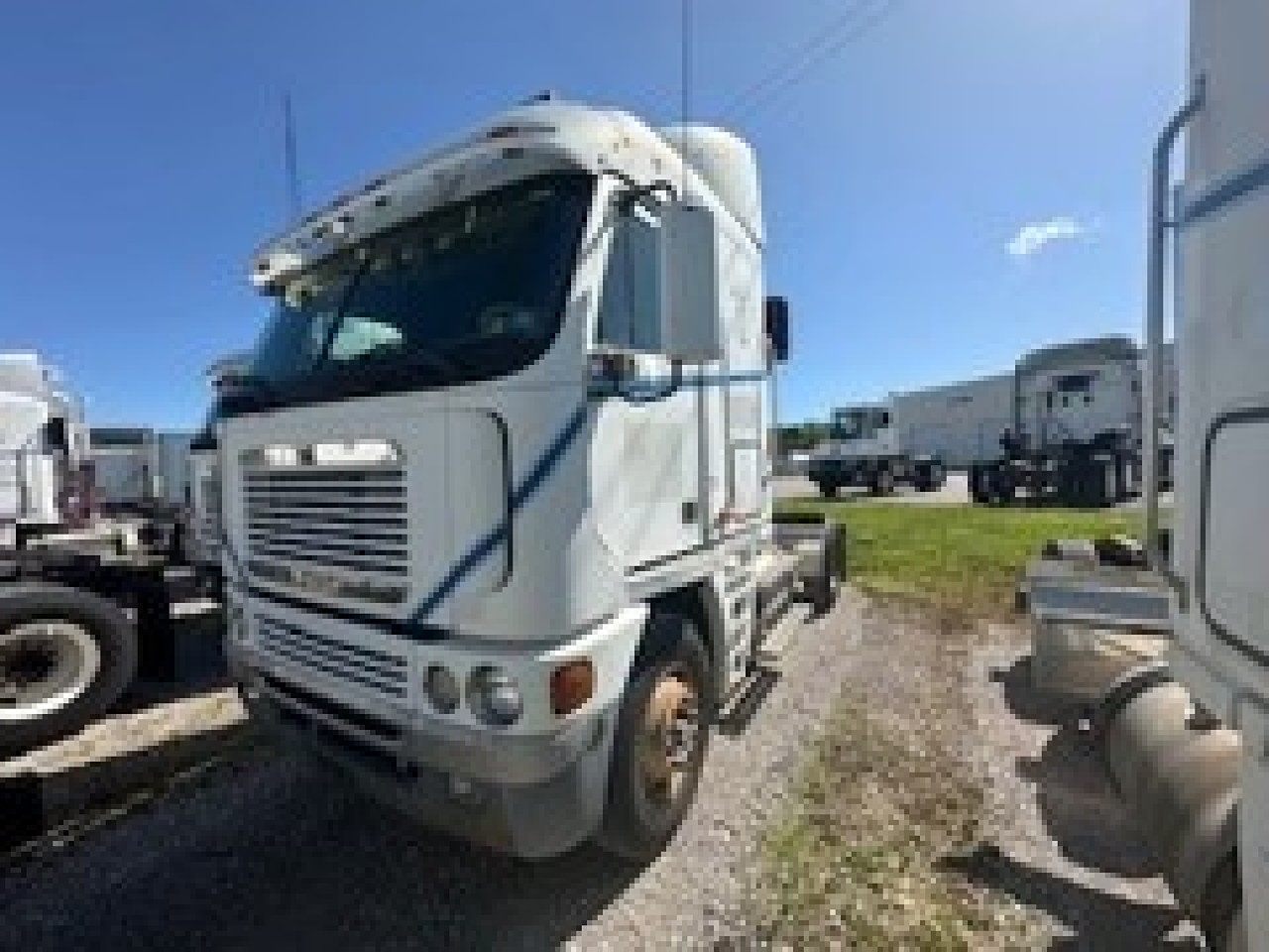 2006 FREIGHTLINER ARGOSY SINGLE AXLE CAB OVER SLEEPER FOR SALE #18553