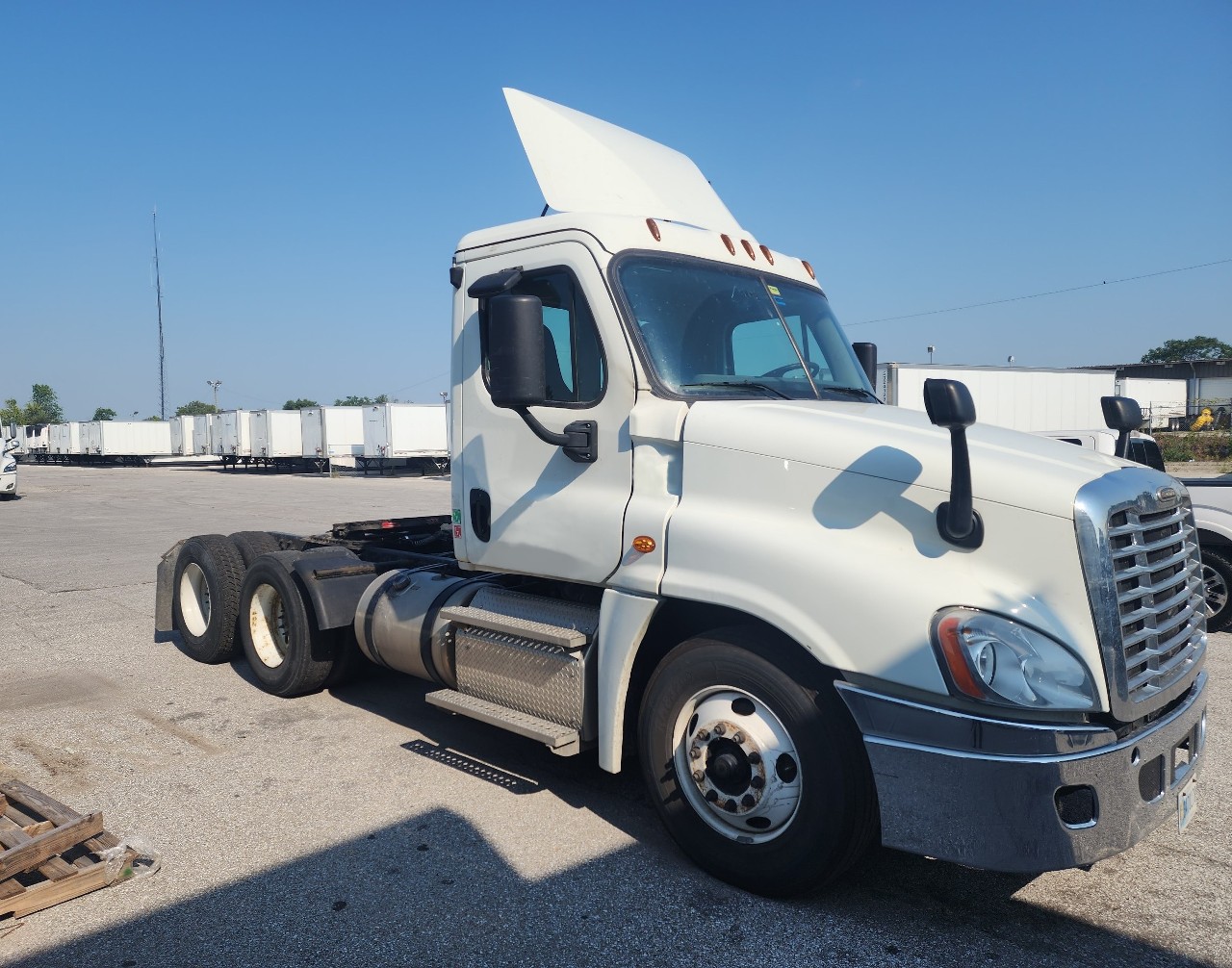 2019 FREIGHTLINER CASCADIA 125 TANDEM AXLE DAYCAB FOR SALE #18877