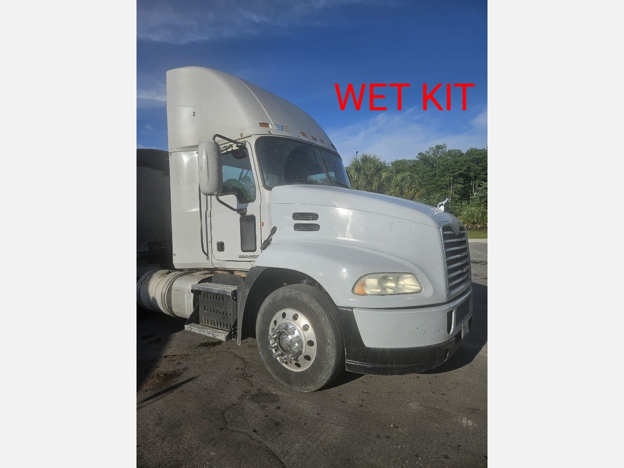 2011 MACK CXU TANDEM AXLE DAYCAB FOR SALE #19653
