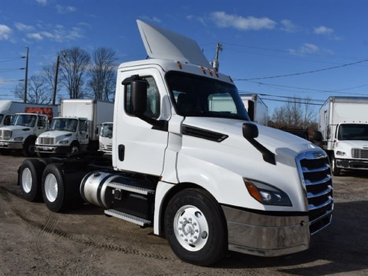 2020 FREIGHTLINER CASCADIA 126 TANDEM AXLE DAYCAB FOR SALE #19818