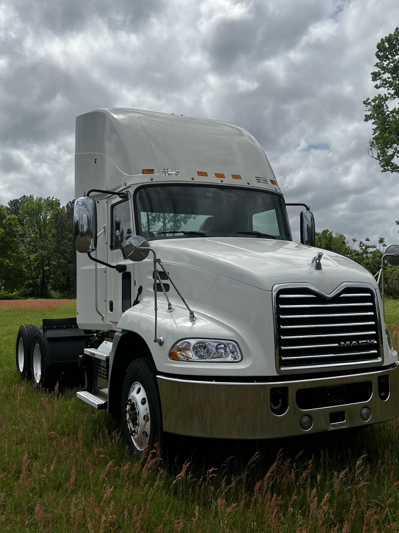 2018 MACK PINNACLE CXU613 TANDEM AXLE DAYCAB FOR SALE #20029