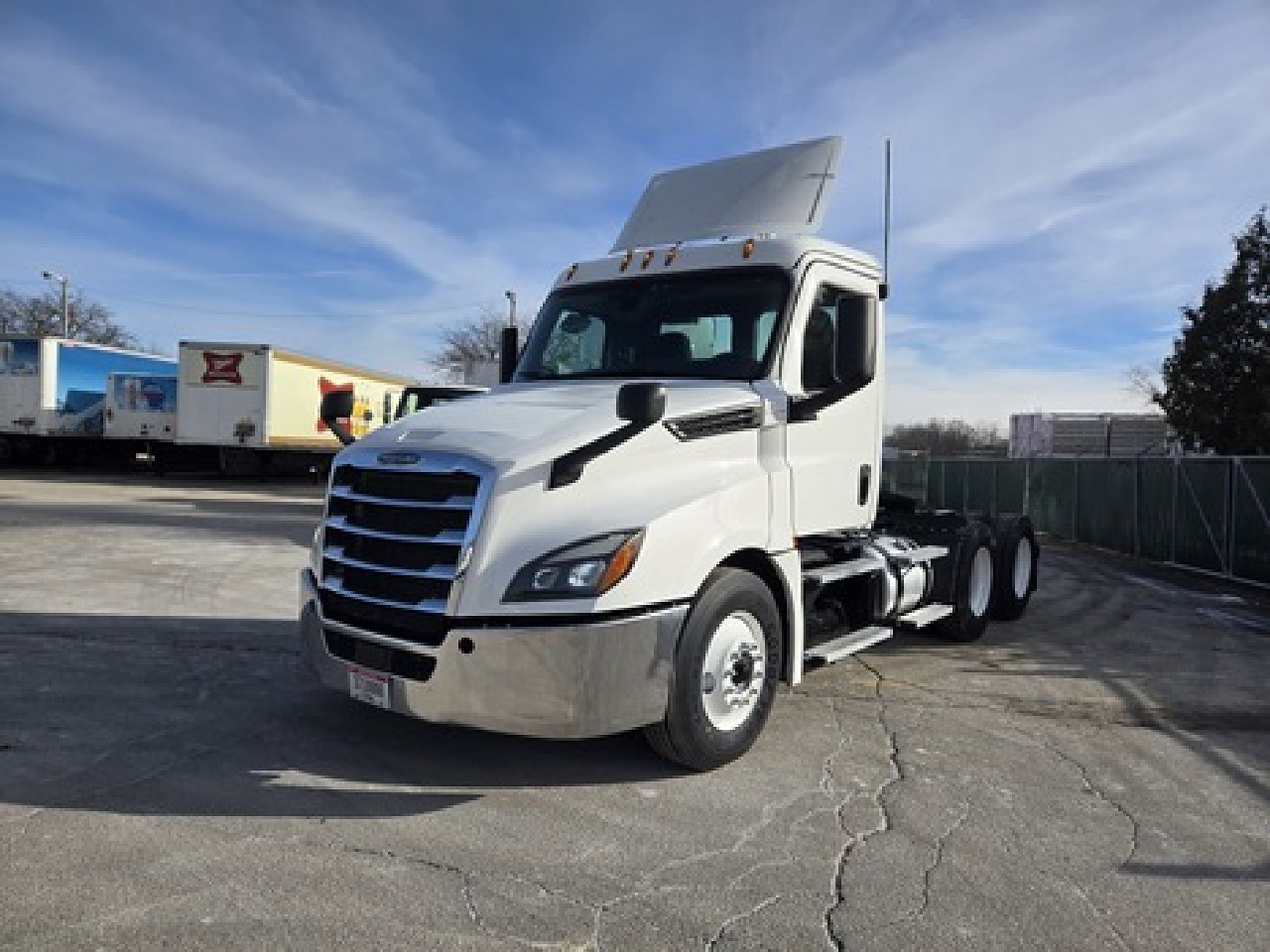 2020 FREIGHTLINER CASCADIA 126 TANDEM AXLE DAYCAB FOR SALE #20086
