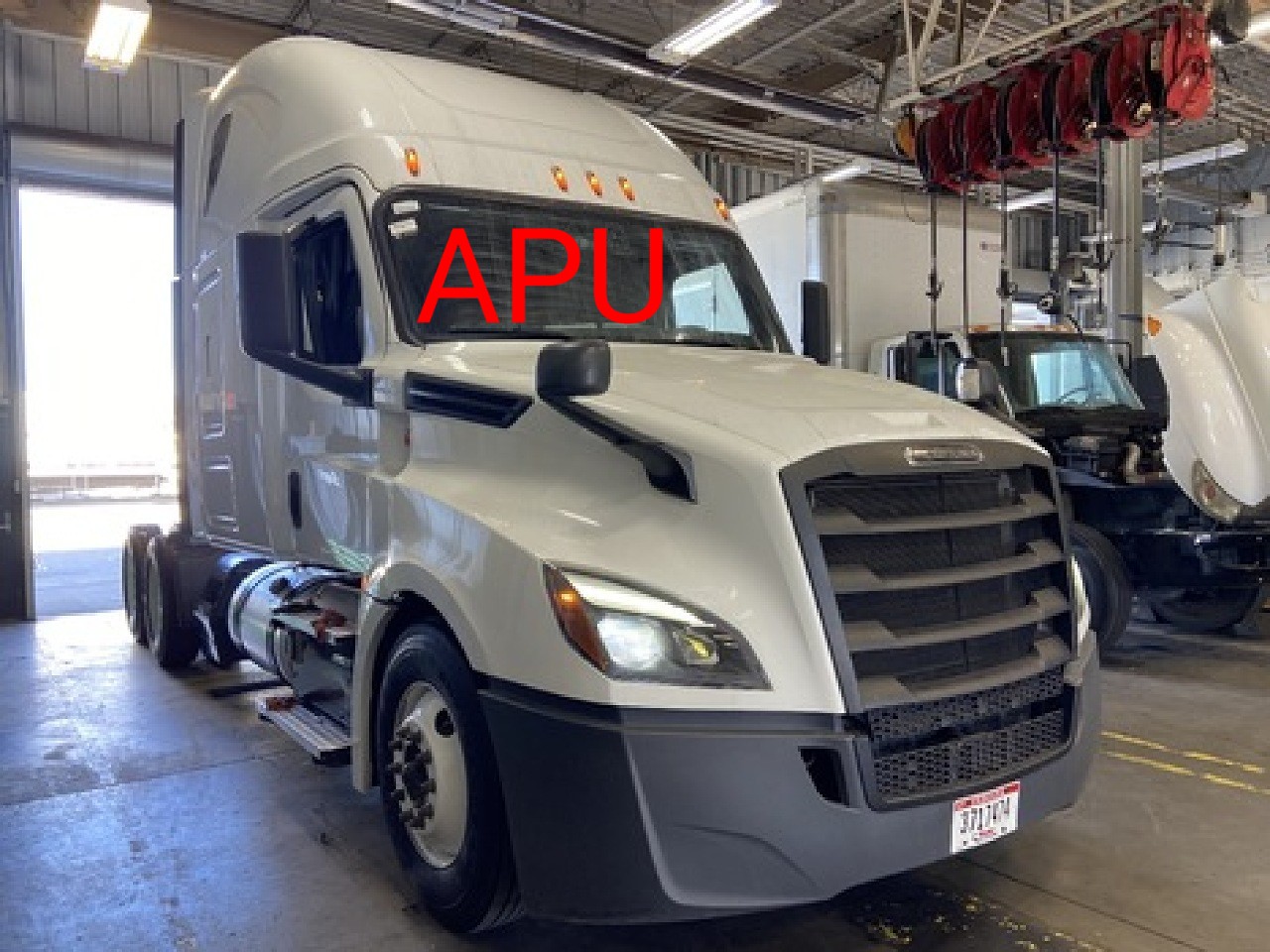 2020 FREIGHTLINER CASCADIA 126 TANDEM AXLE SLEEPER FOR SALE #20090