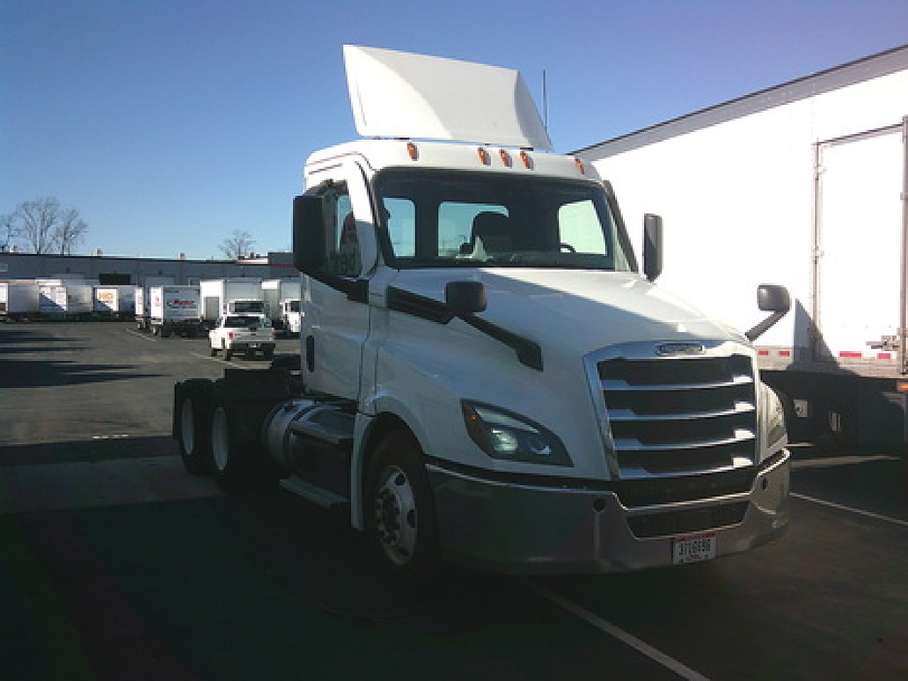 2020 FREIGHTLINER CASCADIA 126 TANDEM AXLE DAYCAB FOR SALE #20134