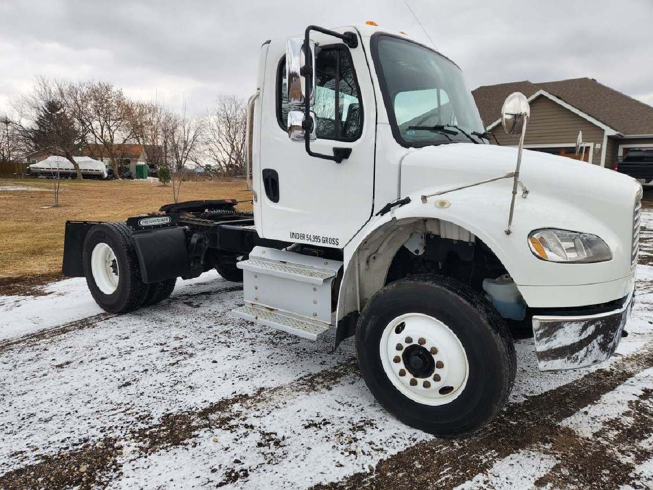 2019 FREIGHTLINER M2 BUSINESS CLASS SINGLE AXLE DAYCAB FOR SALE #20526