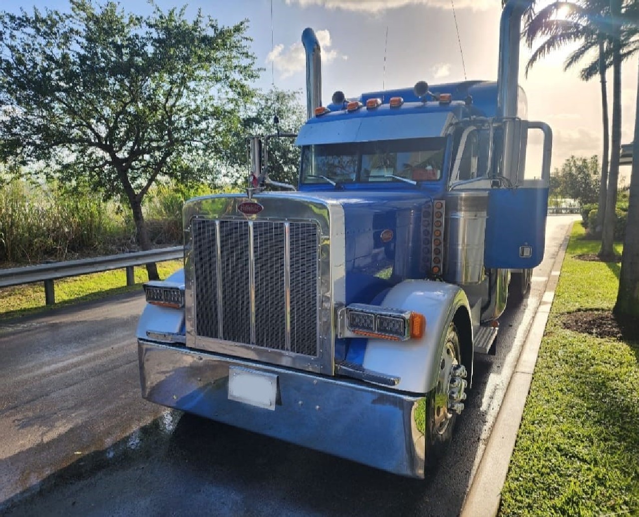 2002 PETERBILT 379EXHD TANDEM AXLE SLEEPER FOR SALE #22221