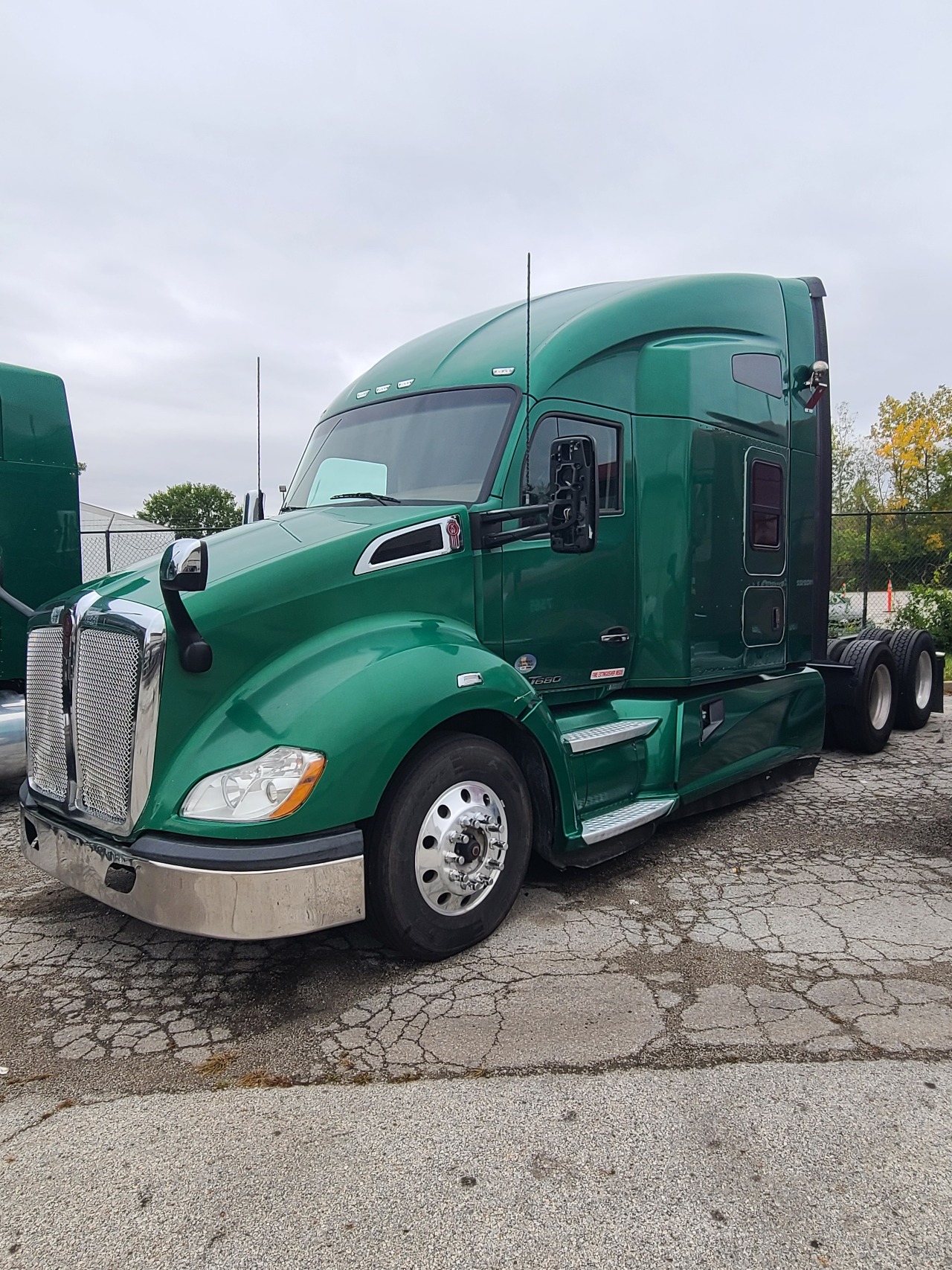 2019 KENWORTH T680 TANDEM AXLE SLEEPER FOR SALE #23182