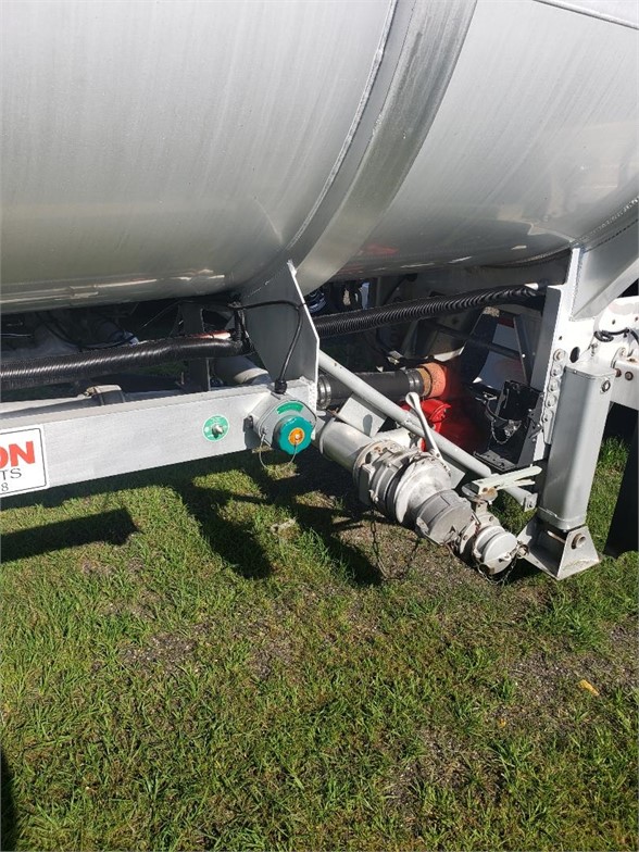 Crude Oil Tank Trailers for Sale - Barrgo