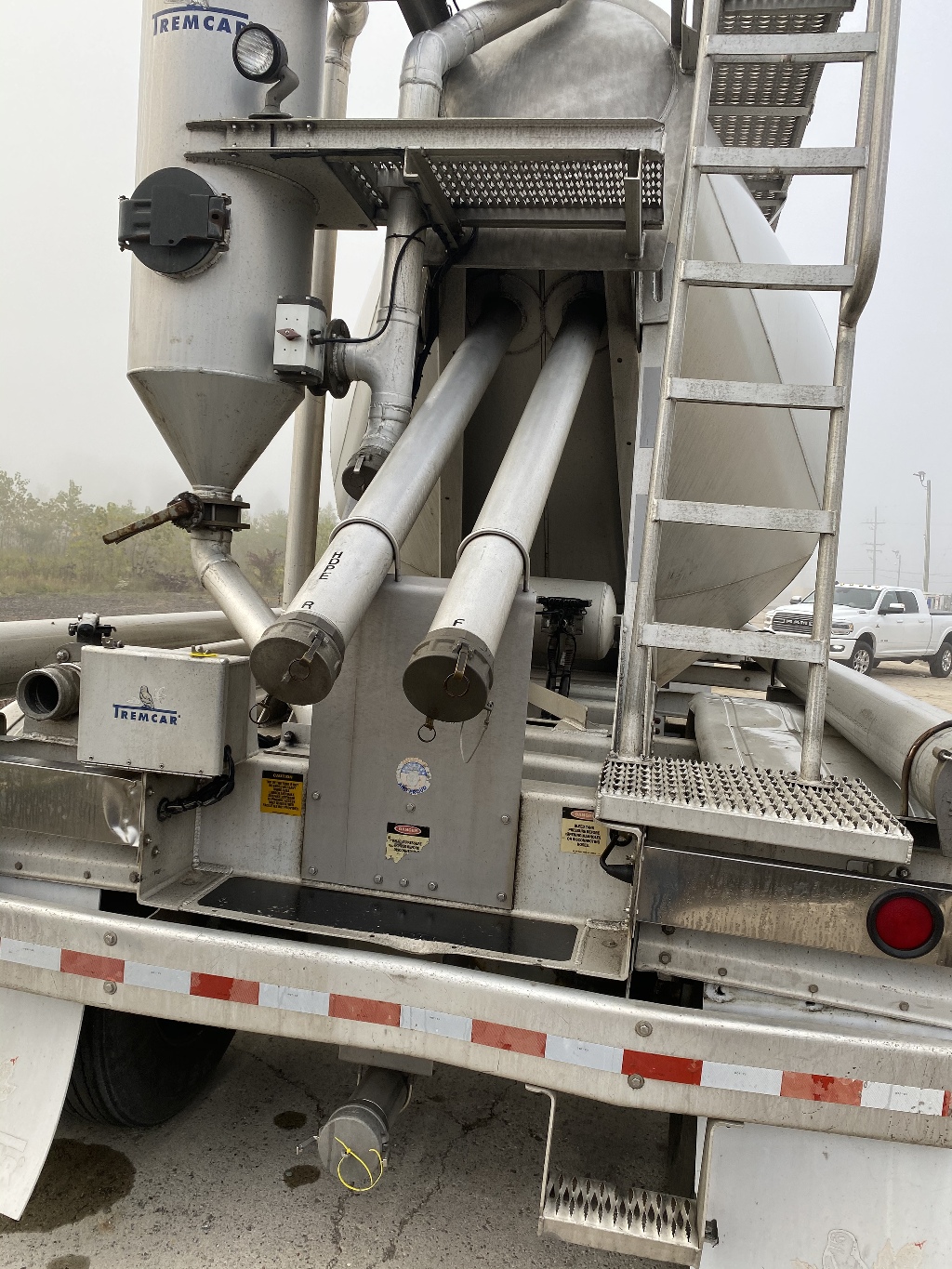 New and Used Pneumatic Trailers for Sale - Barrgo