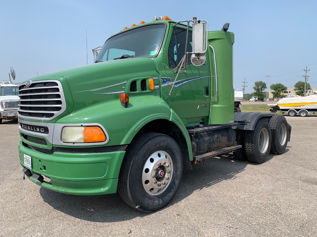 2004 STERLING AT9513 TANDEM AXLE DAYCAB FOR SALE #13070