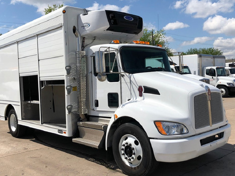 2020 KENWORTH 6 BAY REEFER DOCKMASTER BEVERAGE TRUCK FOR SALE #2673