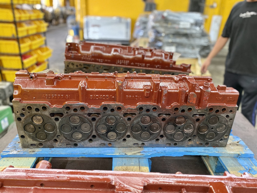 CUMMINS ISC CYLINDER HEAD FOR SALE #2562