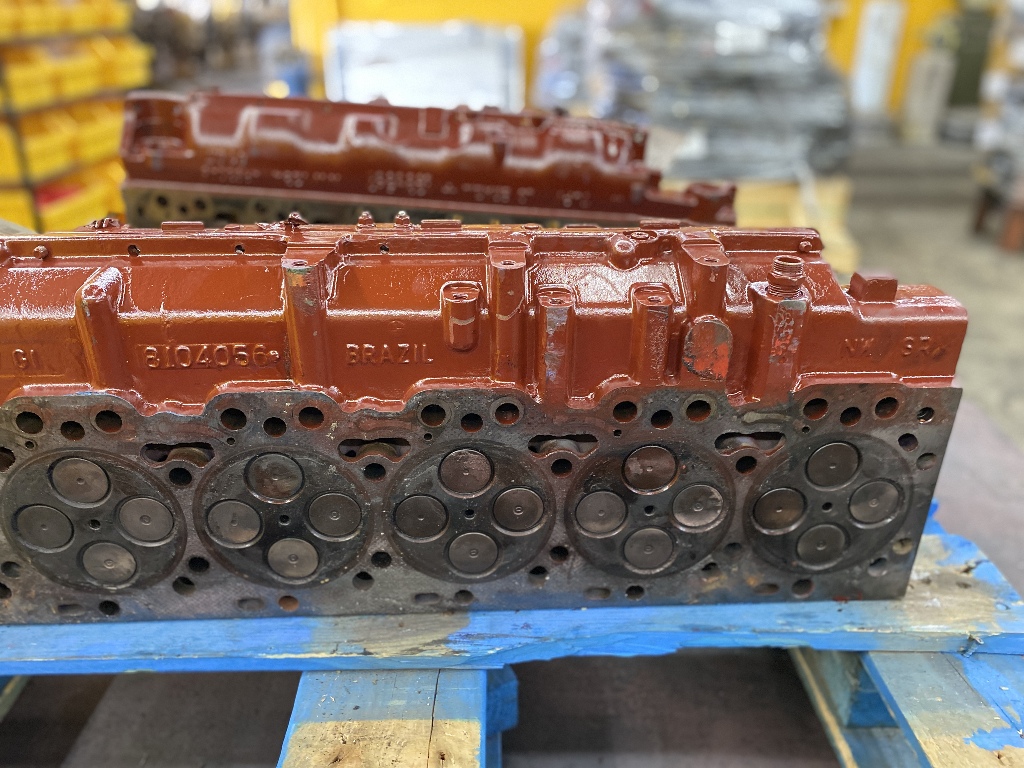 CUMMINS ISC CYLINDER HEAD FOR SALE #2562