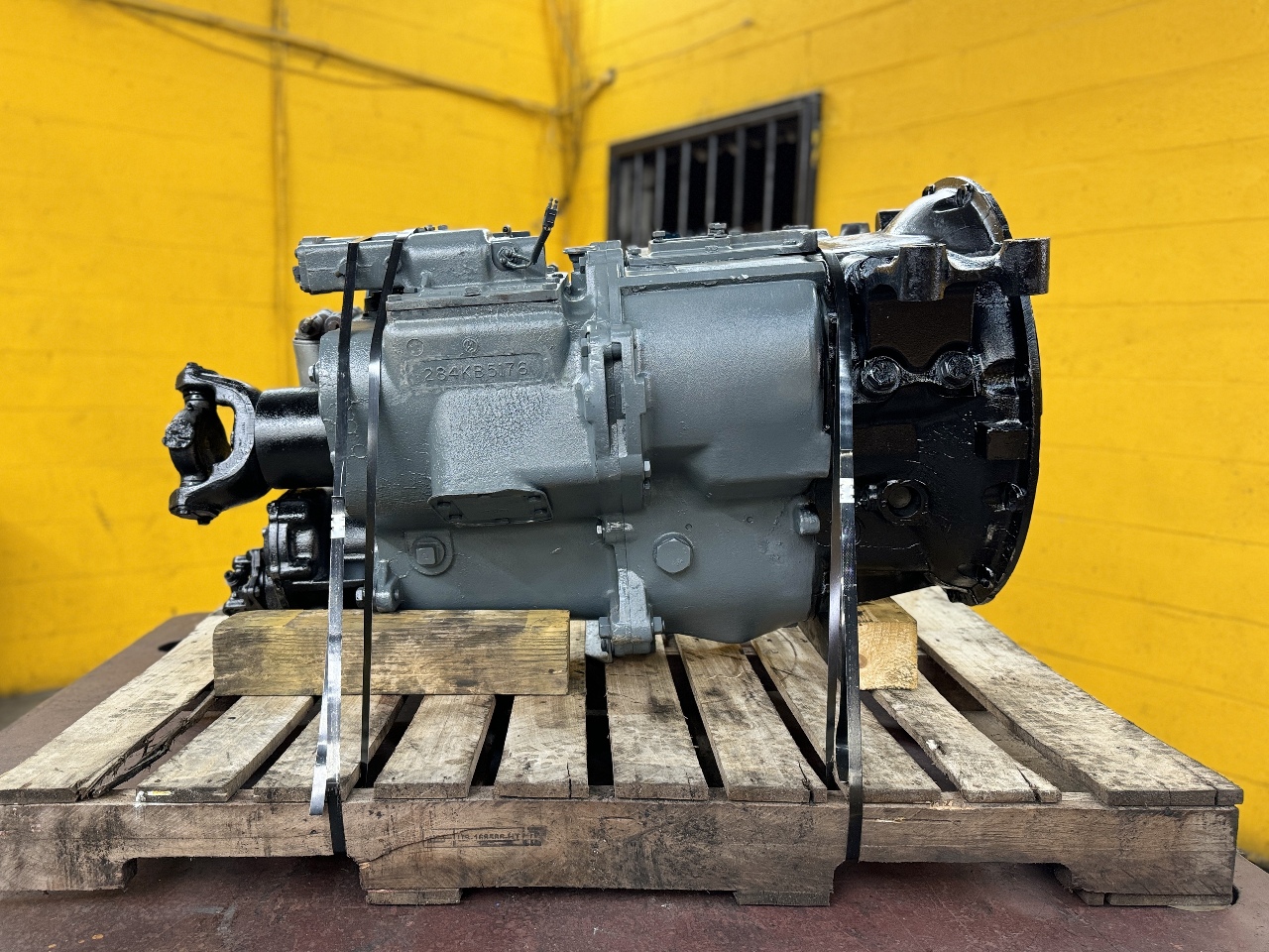 MACK X1071A TRANSMISSION FOR SALE #3575