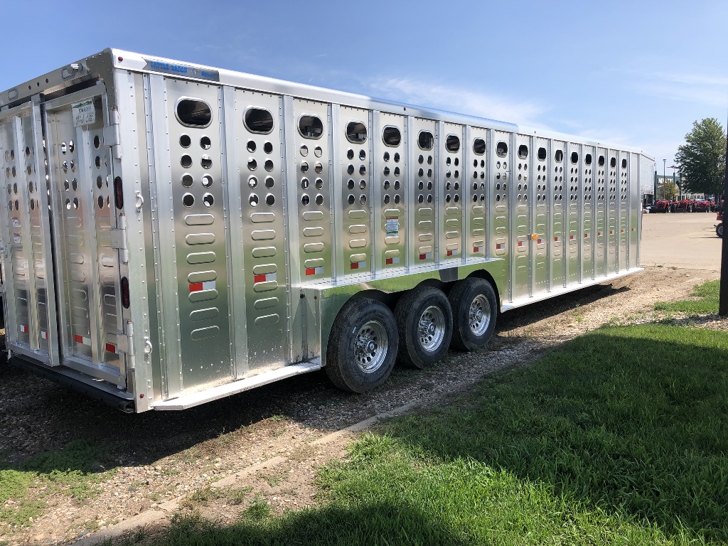 MERRITT CATTLE BARON LIVESTOCK TRAILER FOR SALE #1175