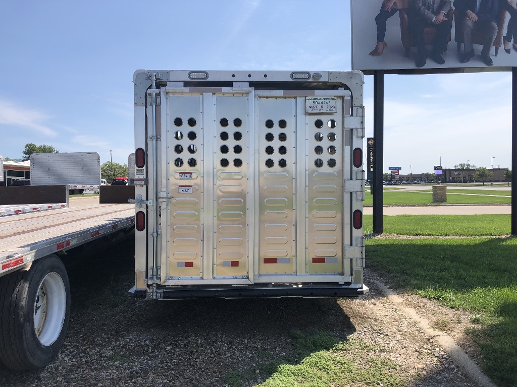 MERRITT CATTLE BARON LIVESTOCK TRAILER FOR SALE #1175