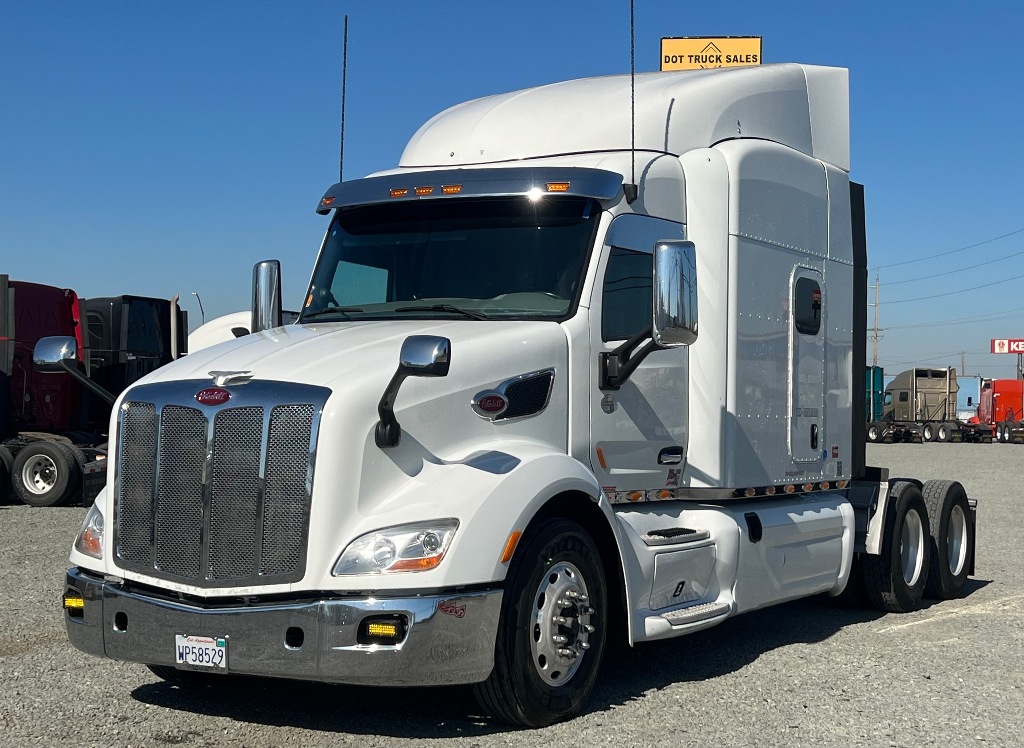Peterbilt 587 Daycab