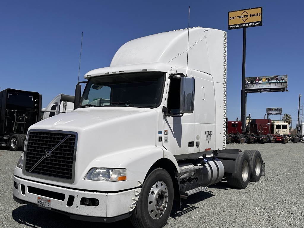 Inside Of A Volvo Semi Vnl 430