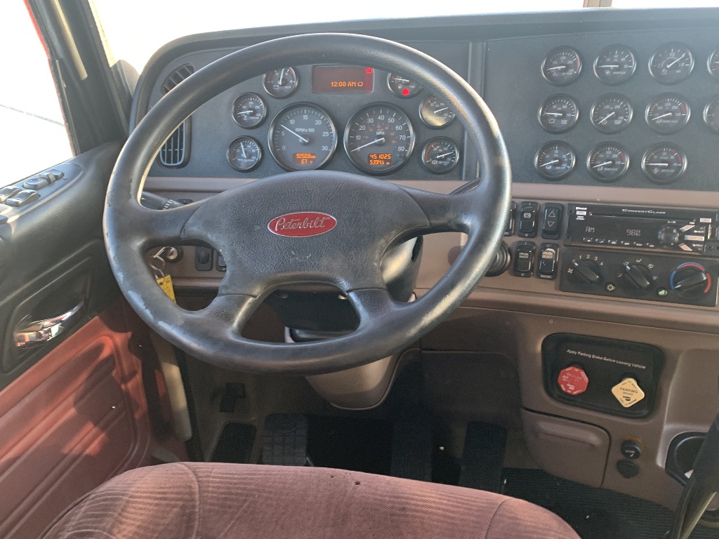 Peterbilt 386 Interior