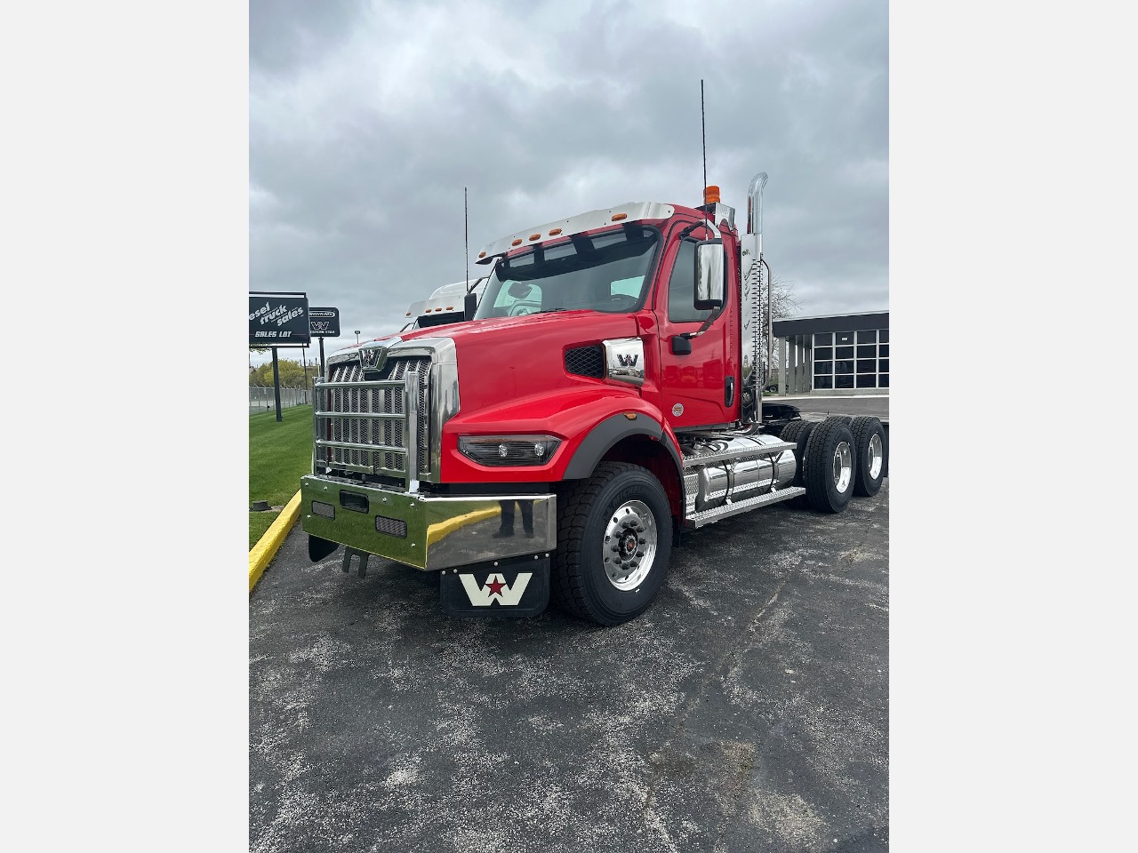 2025 WESTERN STAR 49X TANDEM AXLE DAYCAB FOR SALE #1232
