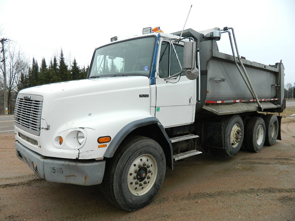 2000 FREIGHTLINER FL112 TRI-AXLE DUMP TRUCK FOR SALE #2491