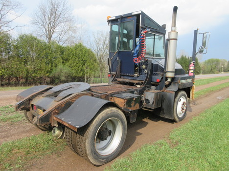 2004 CAPACITY TJ7000 YARD JOCKEY - SPOTTER FOR SALE #3195