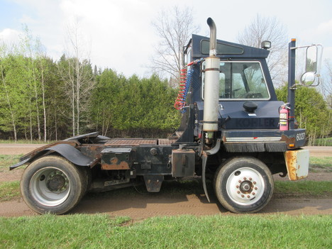 2004 CAPACITY TJ7000 YARD JOCKEY - SPOTTER FOR SALE #3195