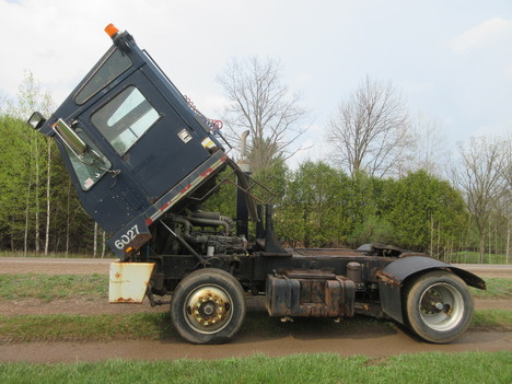 2004 CAPACITY TJ7000 YARD JOCKEY - SPOTTER FOR SALE #3195