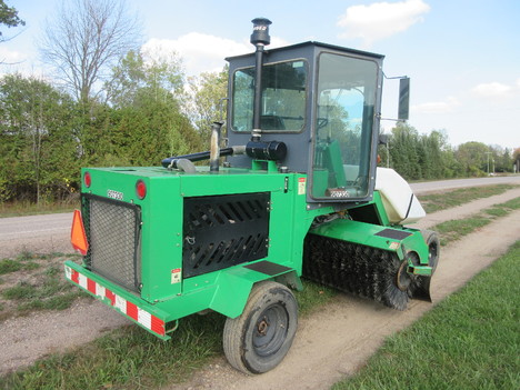 2016 LAYMOR SM400 SWEEPER FOR SALE #3626