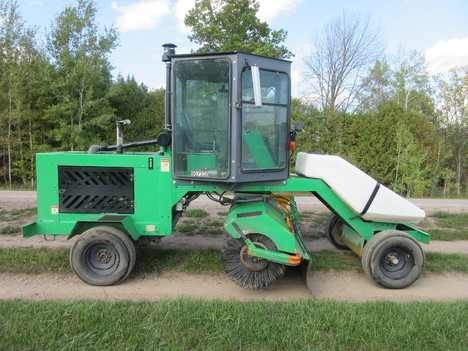 2016 LAYMOR SM400 SWEEPER FOR SALE #3626