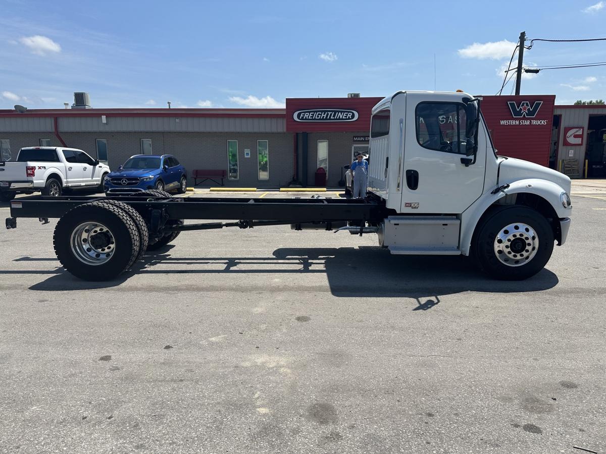 2025 FREIGHTLINER M2 CAB CHASSIS TRUCK FOR SALE #3731