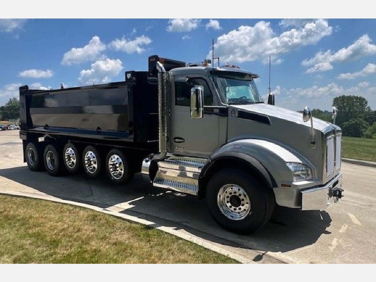 2025 KENWORTH T880 6 AXLE DUMP TRUCK FOR SALE #1329