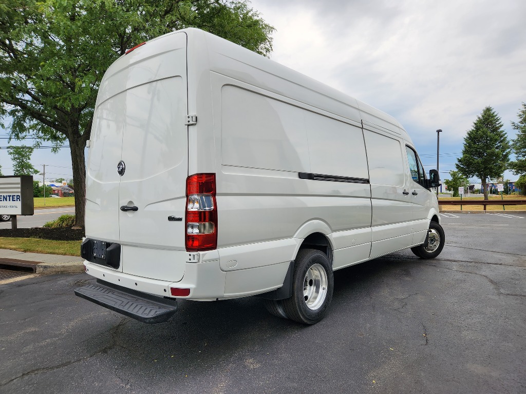 Home - HK Truck Center