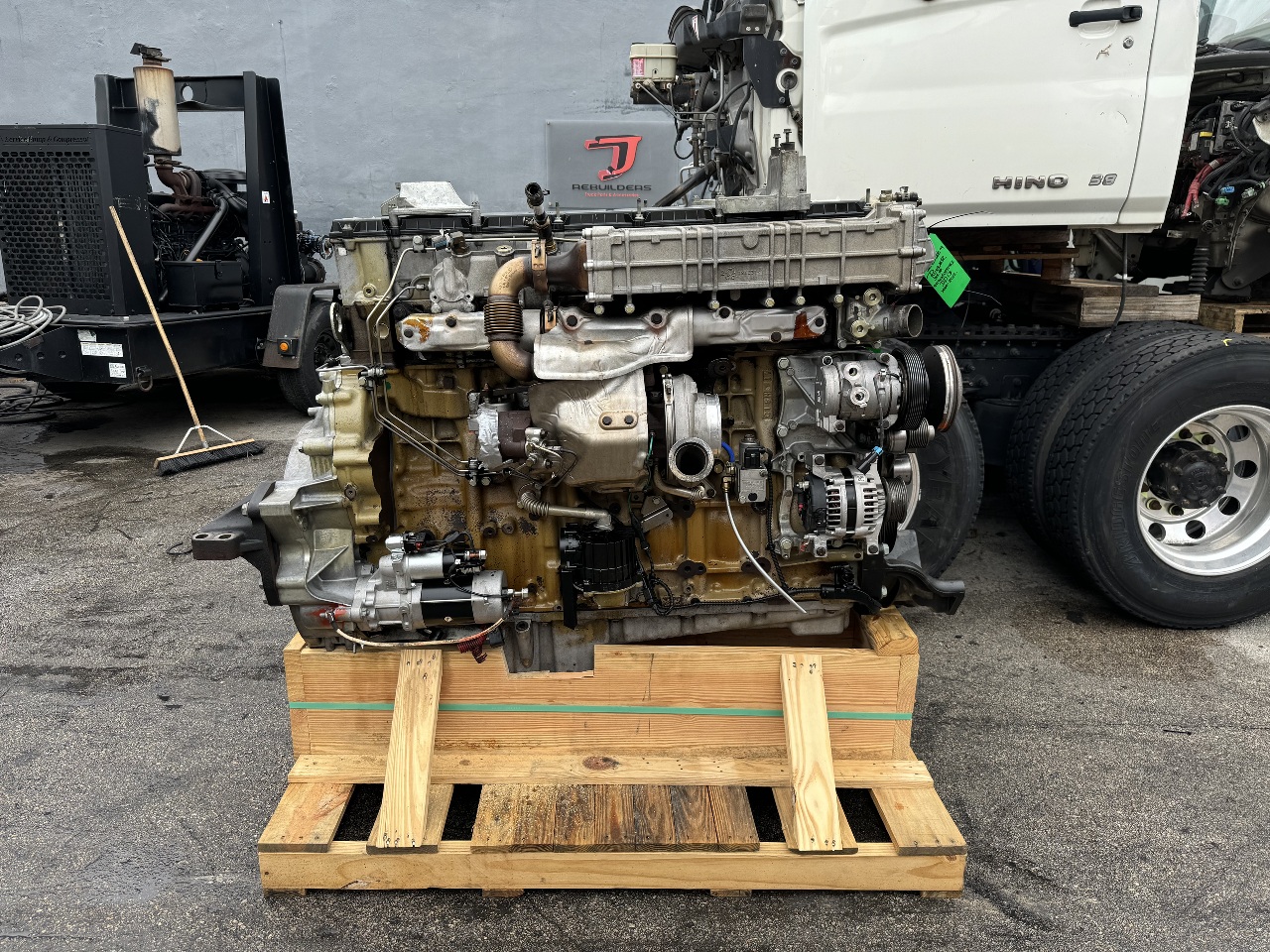 Detroit DD13 Engine - JJ Rebuilders