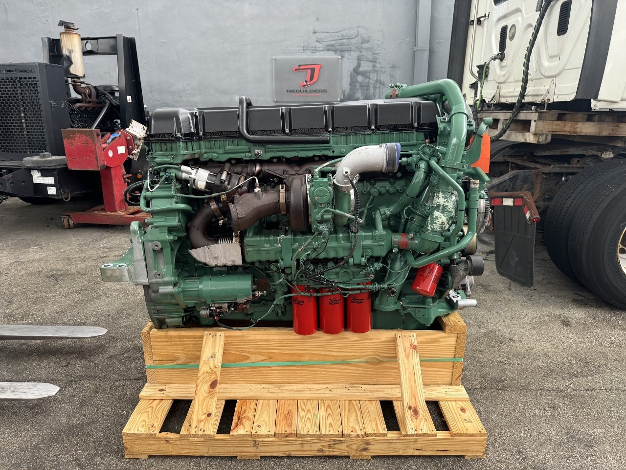 Volvo D13 Engine - JJ Rebuilders