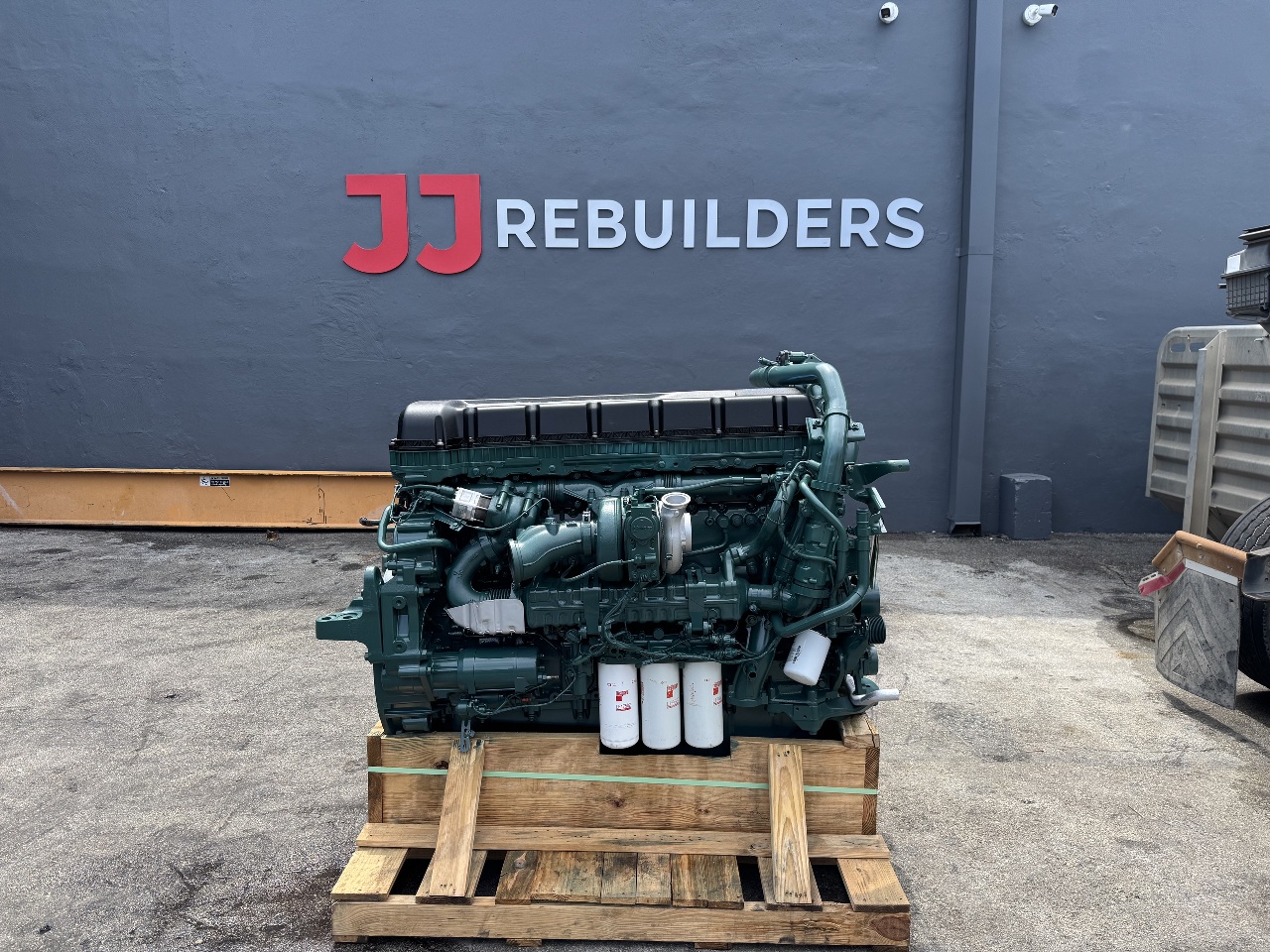 Volvo D13 Engine - JJ Rebuilders